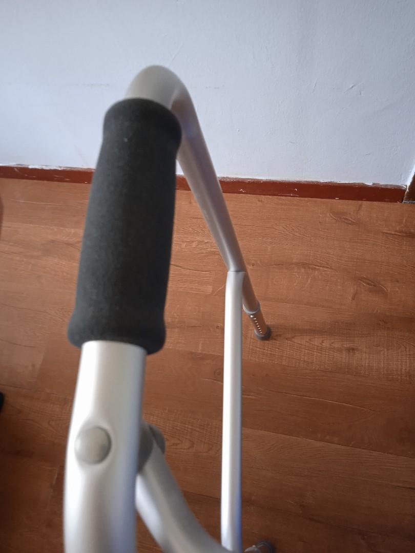 Felco light weight Aluminium Walker Frame, Health & Nutrition ...