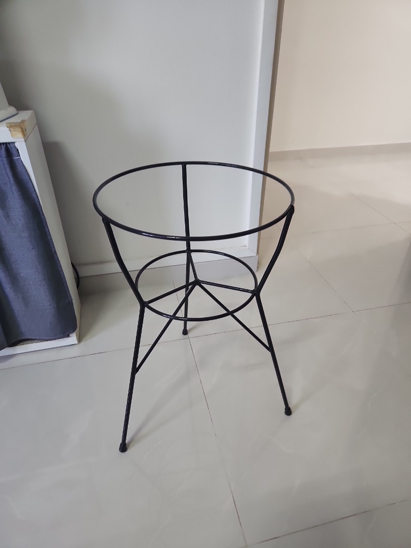 Large pot stand, Furniture & Home Living, Gardening, Pots & Planters on ...