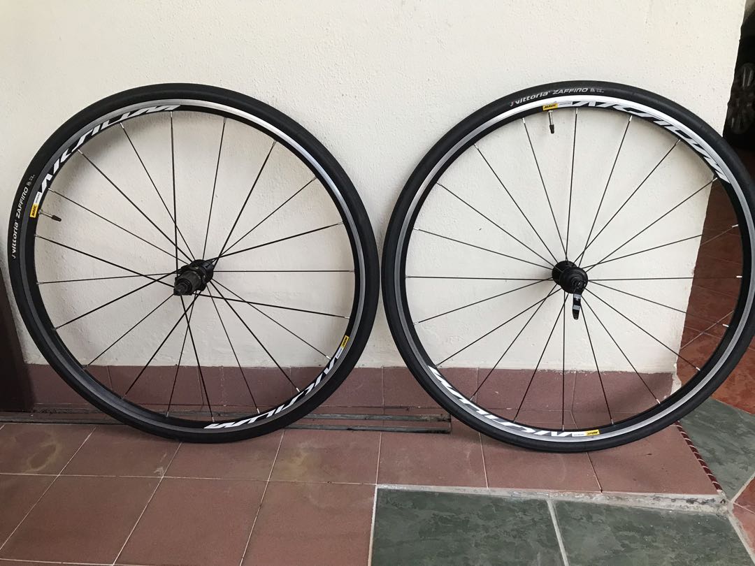 Original Mavic Aksium Roadbike Wheelset - Rim brake (for roadbike ...