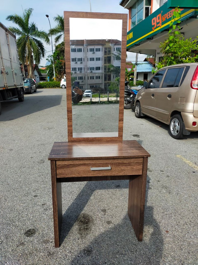 Meja solek, Furniture & Home Living, Furniture, Tables & Sets on Carousell