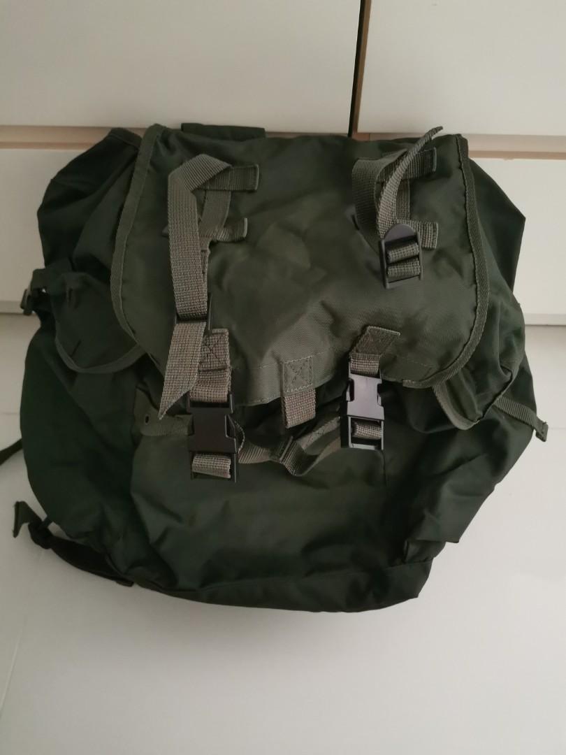 New vintage SAF backpack, Men's Fashion, Bags, Backpacks on Carousell