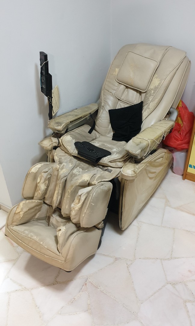 OSIM uPilot Massage Chair (Trade-in use), Health & Nutrition, Massage ...