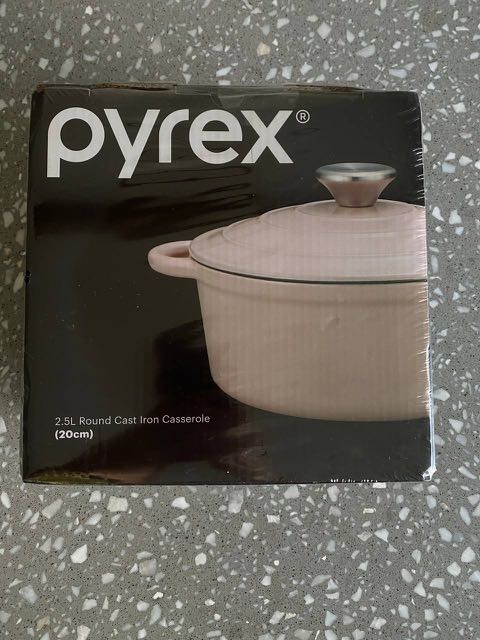 Pyrex pot, Furniture & Home Living, Kitchenware & Tableware, Cookware ...