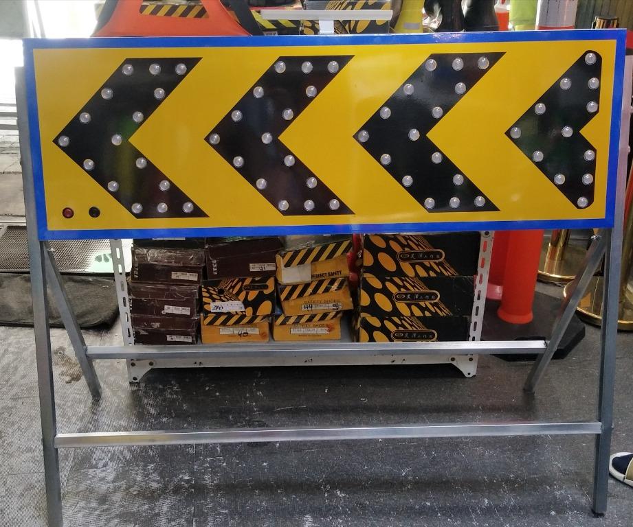 SOLAR ARROW LIGHT LED solar directional Warning Arrow traffic Aluminum ...