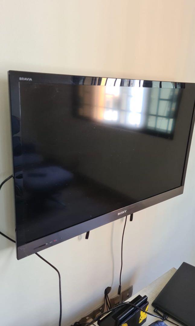 SONY BRAVIA 40 inch with wall n table mount, TV & Home Appliances, TV ...