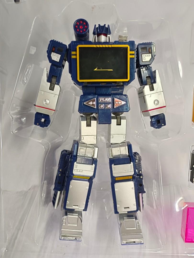 THF Soundwave Masterpiece scale size Transformers toys Brand New stocks ...