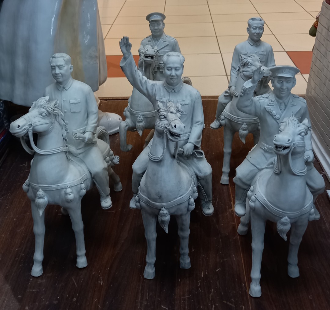Vintage set of 5 Porcelain Statues of Mao Zedong,Liu Shaoqi,Zhou Enlai ...
