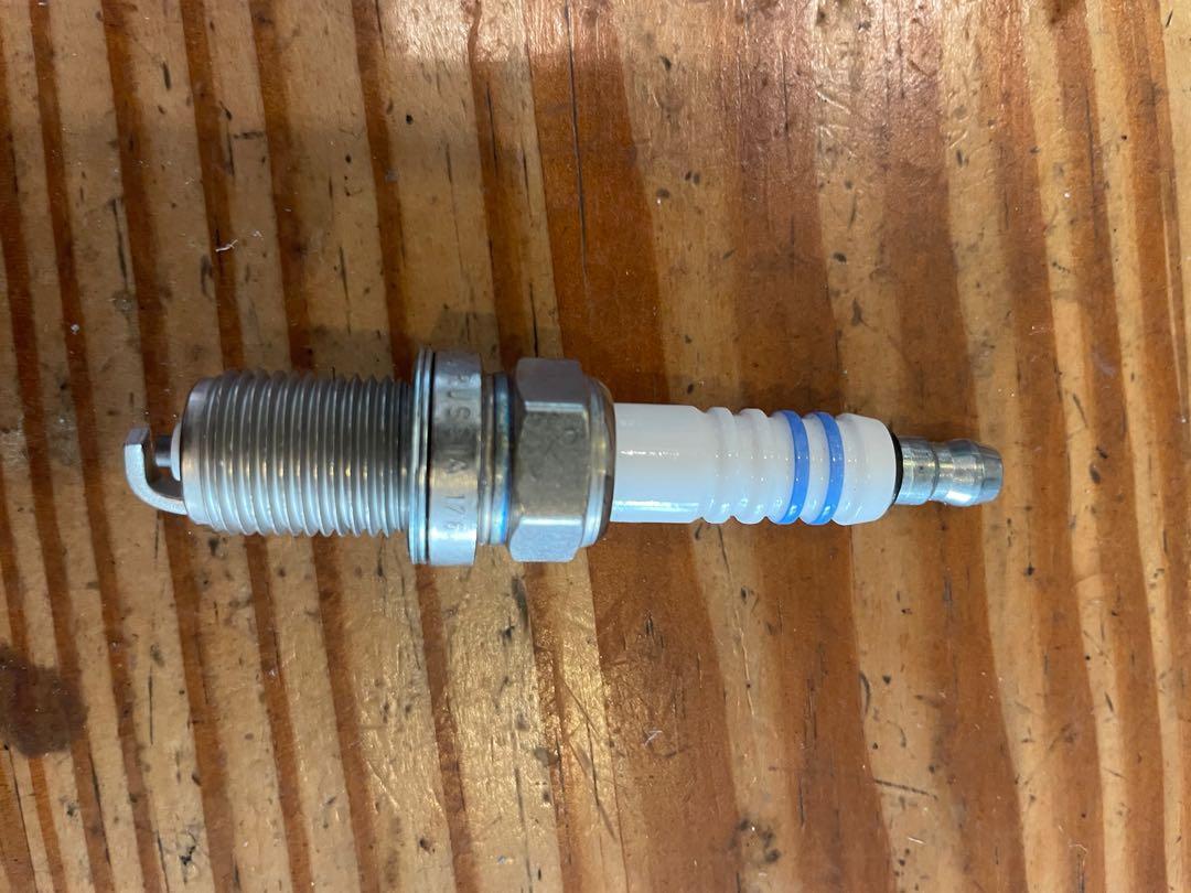 6 OEM Bosch Super Yttrium Spark Plug F8DC4, Car Accessories ...