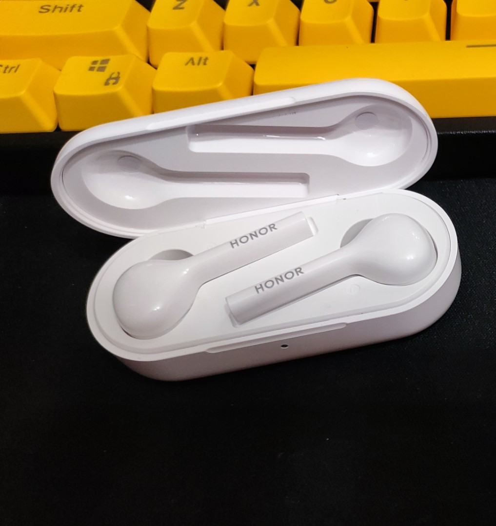 華為 榮耀 Honor flypods青春版 已換全新電池, 音響器材, 耳機 - Carousell