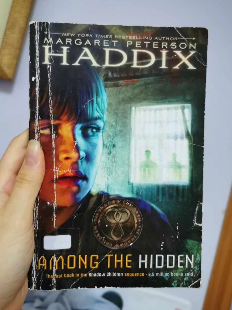 Among the hidden, 興趣及遊戲, 書本 & 文具, 小說 & 故事書 - Carousell