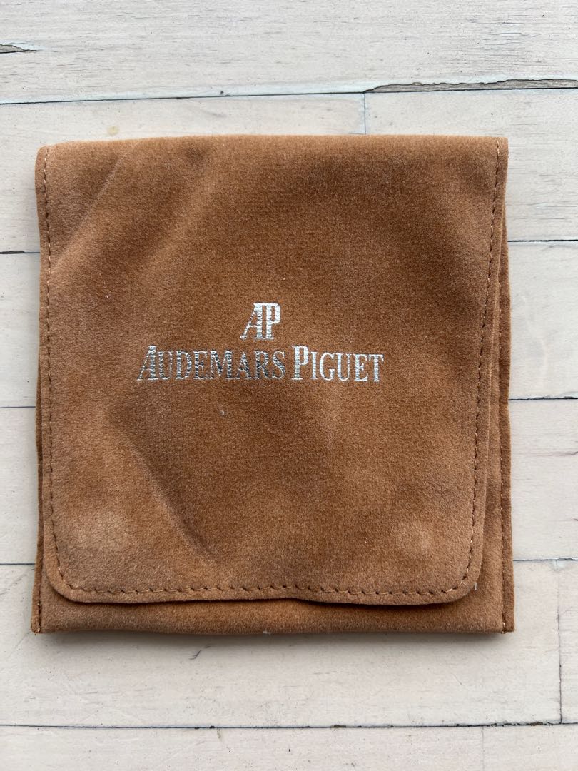 Audemars Piguet Pouch, Men's Fashion, Watches & Accessories, Wallets ...