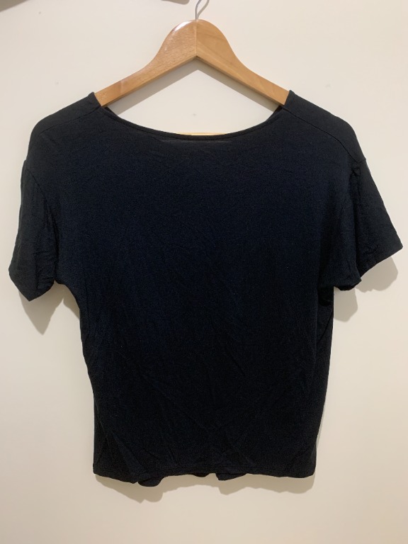 Uniqlo basic black top, Women's Fashion, Tops, Shirts on Carousell