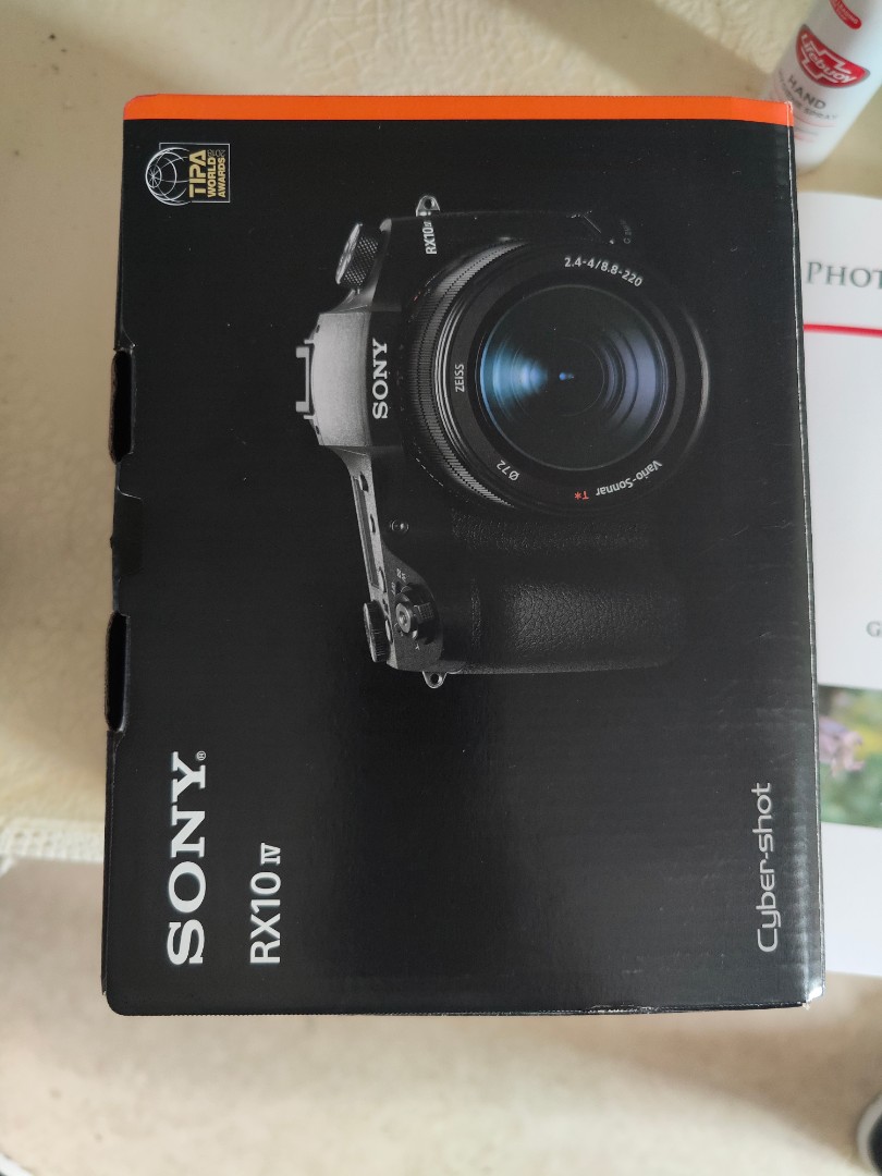 Brand new Sony rx10m4 rx10 IV, Photography, Cameras on Carousell