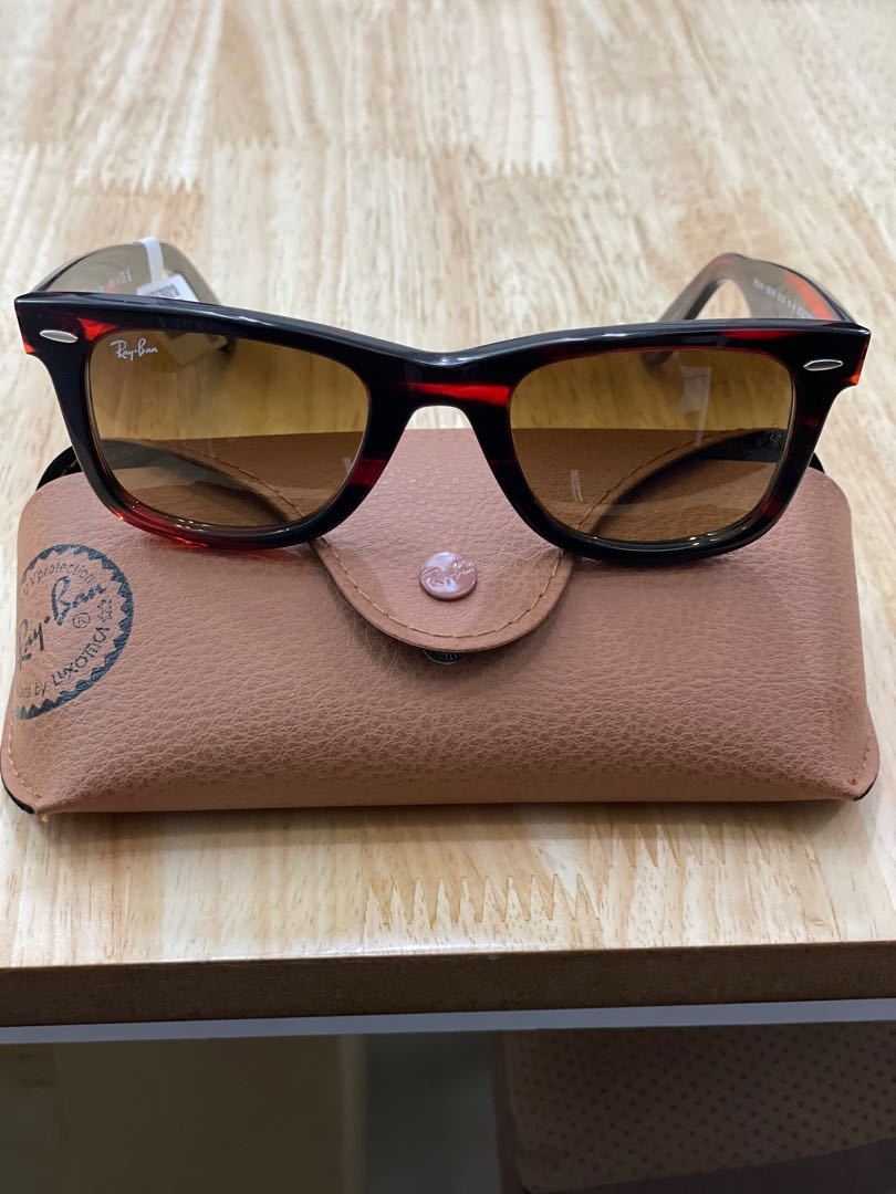 Brown Classic Wayferer, Women's Fashion, Watches & Accessories ...