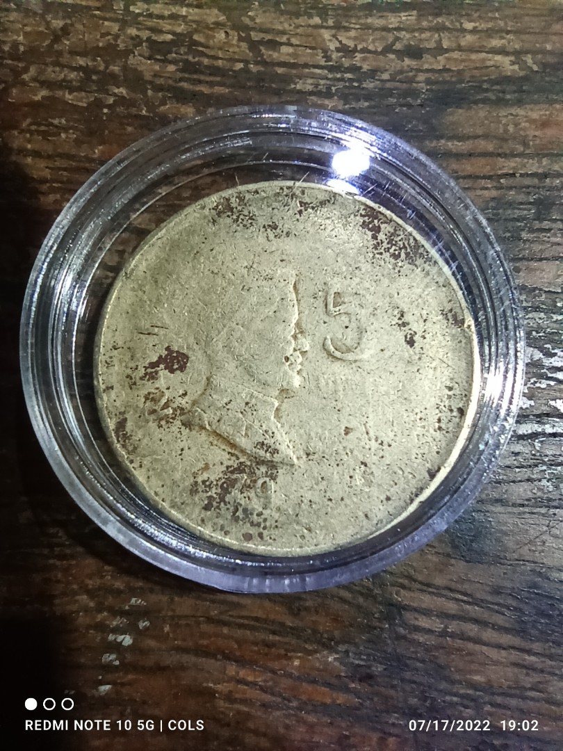 BSP 5 peso error coin, Hobbies & Toys, Memorabilia & Collectibles ...