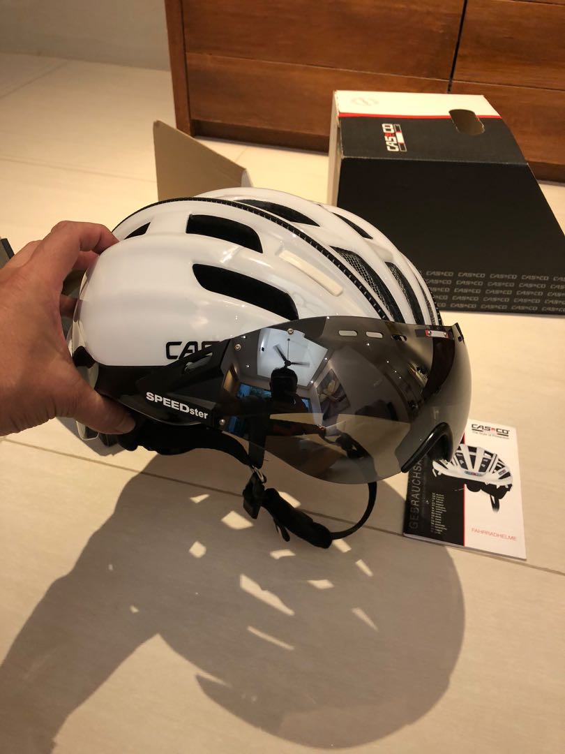 Casco Adaptive Aerodynamics Speedster helmet with visor, Sports ...