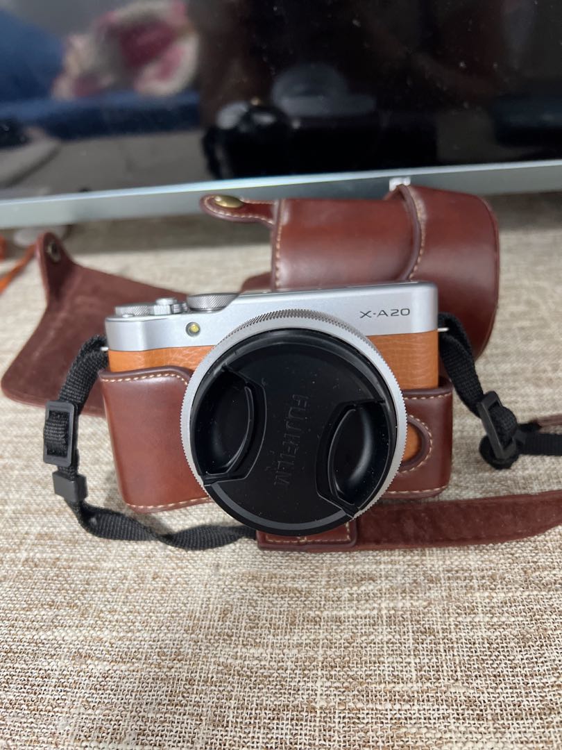 Fujifilm X-A20 camera, Photography, Cameras on Carousell