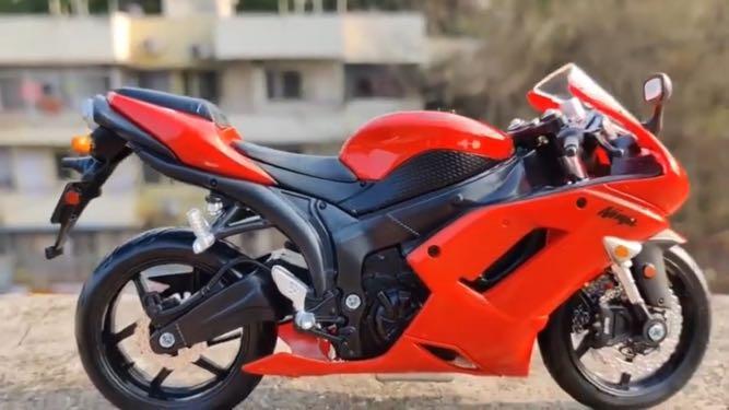 Kawasaki Ninja ZX-6R Red Motorcycle [Scale 1:12], 興趣及遊戲, 收藏品及紀念品, 古董收藏 ...