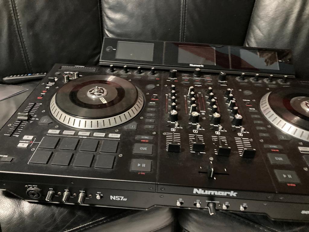 NUMARK NS7iii. DJ CONTROLLER AND FLIGHT CASE, Audio, Other Audio ...