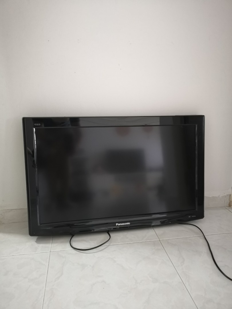 Panasonic LCD 32 INCH, TV & Home Appliances, TV & Entertainment, TV on ...