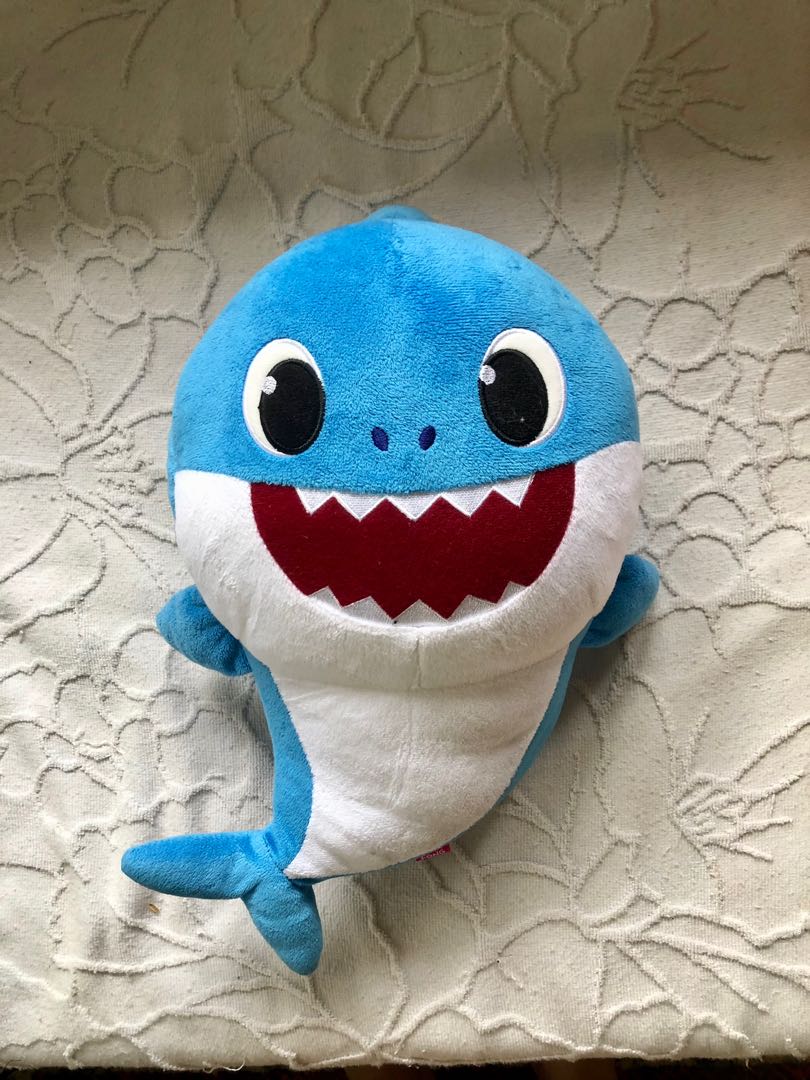 PinkFong Daddy Shark, Hobbies & Toys, Toys & Games on Carousell