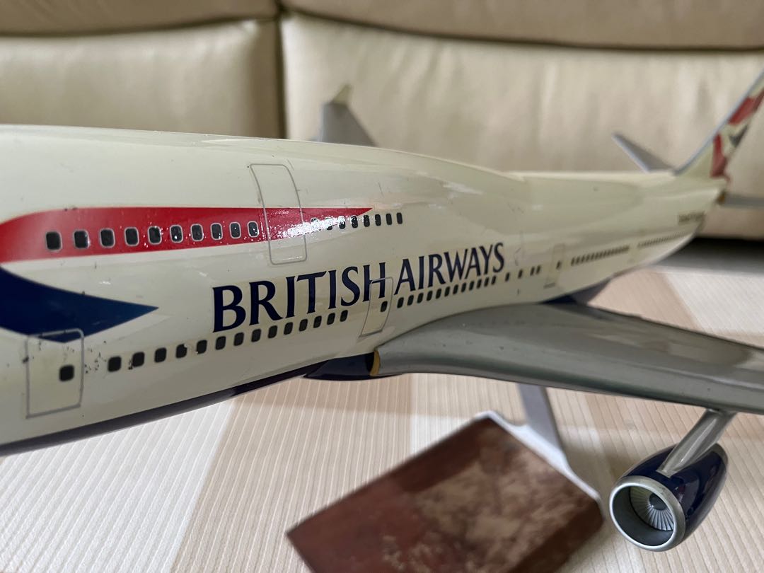 Plane model British Airways, Hobbies & Toys, Travel, Travel Essentials ...