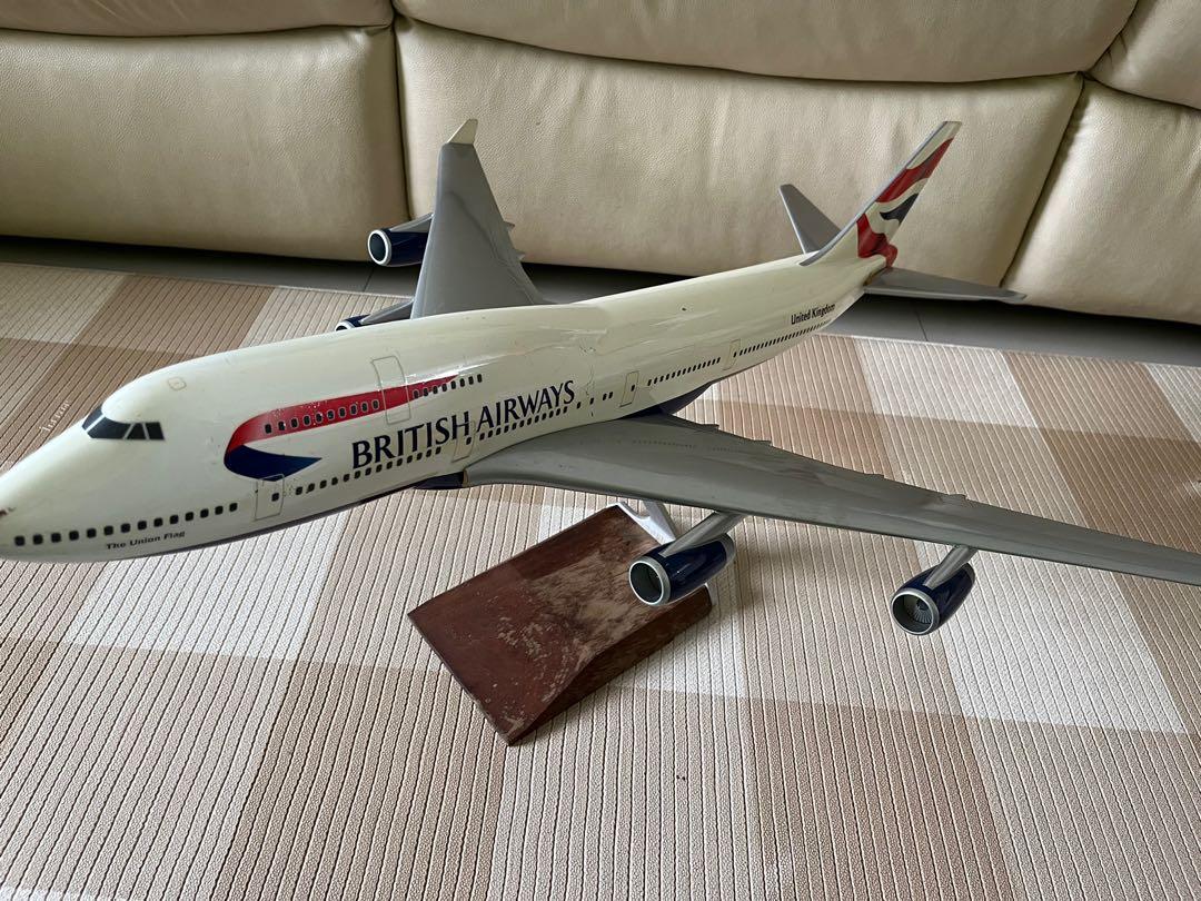 Plane model British Airways, Hobbies & Toys, Travel, Travel Essentials ...