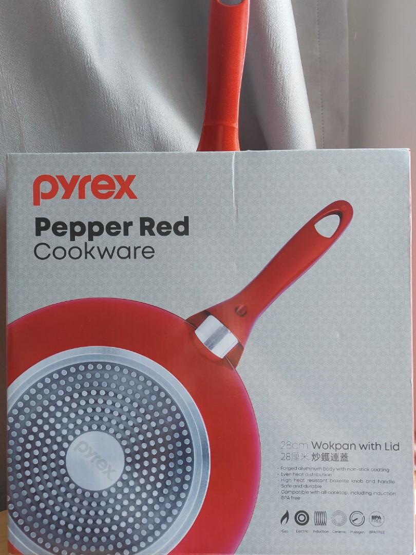 Pyrex pepper red cookware 28 cm 連蓋, 傢俬＆家居, 廚具和餐具, 炊具及配件 - Carousell