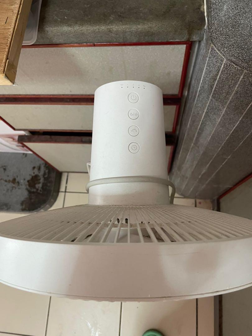 Second hand Fan, Furniture & Home Living, Lighting & Fans, Fans on ...
