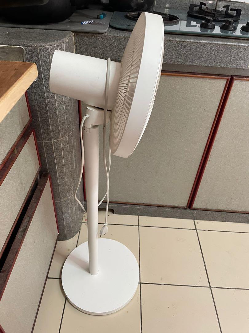 Second hand Fan, Furniture & Home Living, Lighting & Fans, Fans on ...