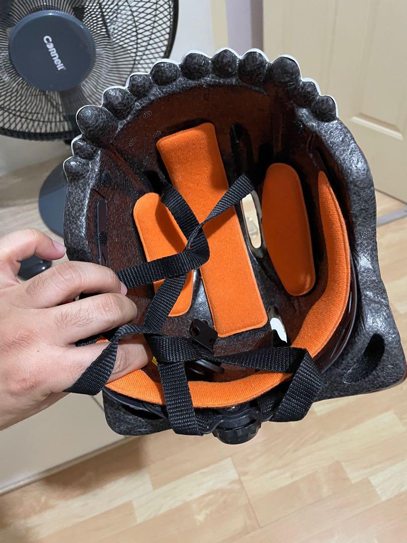 Studs helmet, Sports Equipment, Sports & Games, Skates, Rollerblades ...