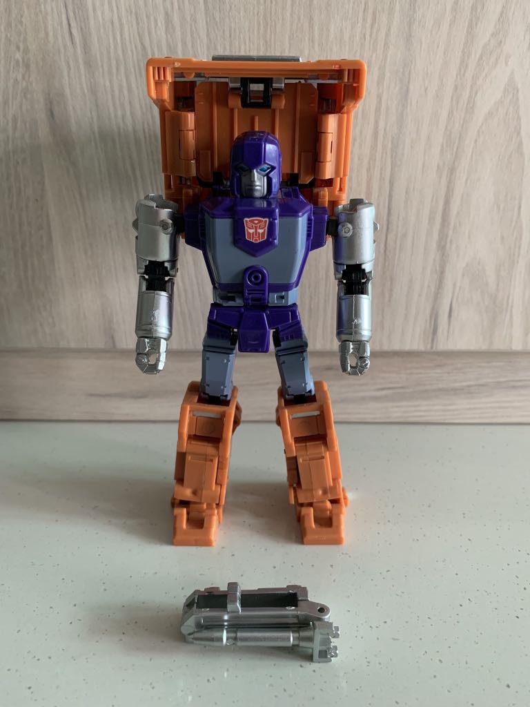 Transformer masterpiece mp cubex huff huffer and MP-17 prowl, Hobbies ...