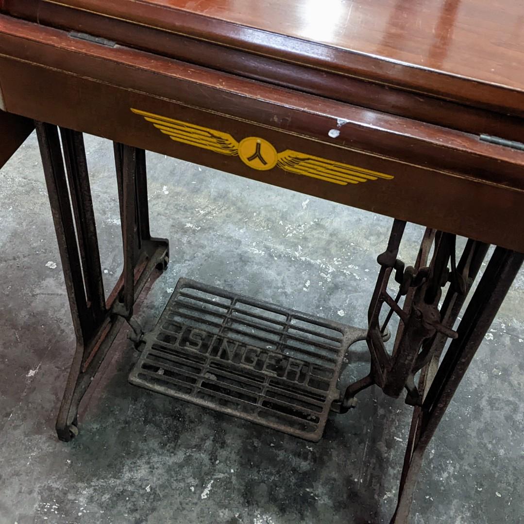 Vintage Singer 'Flying Man' Sewing Machine, Hobbies & Toys, Memorabilia ...