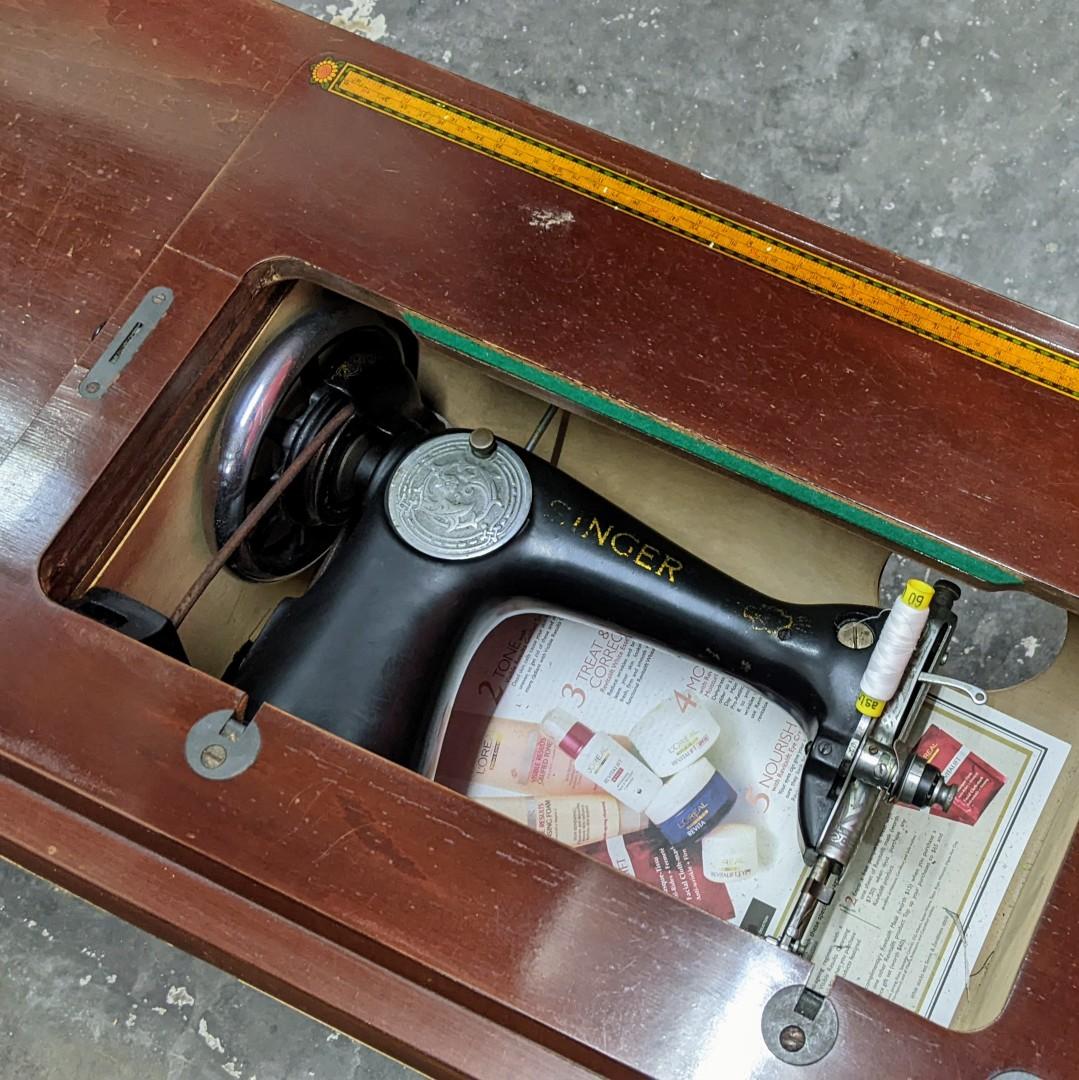 Vintage Singer 'Flying Man' Sewing Machine, Hobbies & Toys, Memorabilia ...