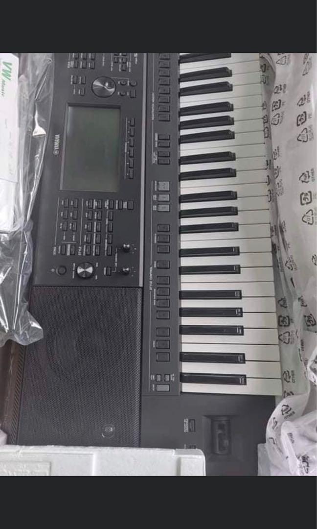 YAMAHA PSR-S550B Workstation keyboard / Digital Piano, Hobbies & Toys ...