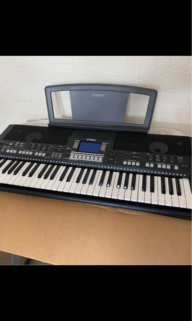 YAMAHA PSR-S550B Workstation keyboard / Digital Piano, Hobbies & Toys ...