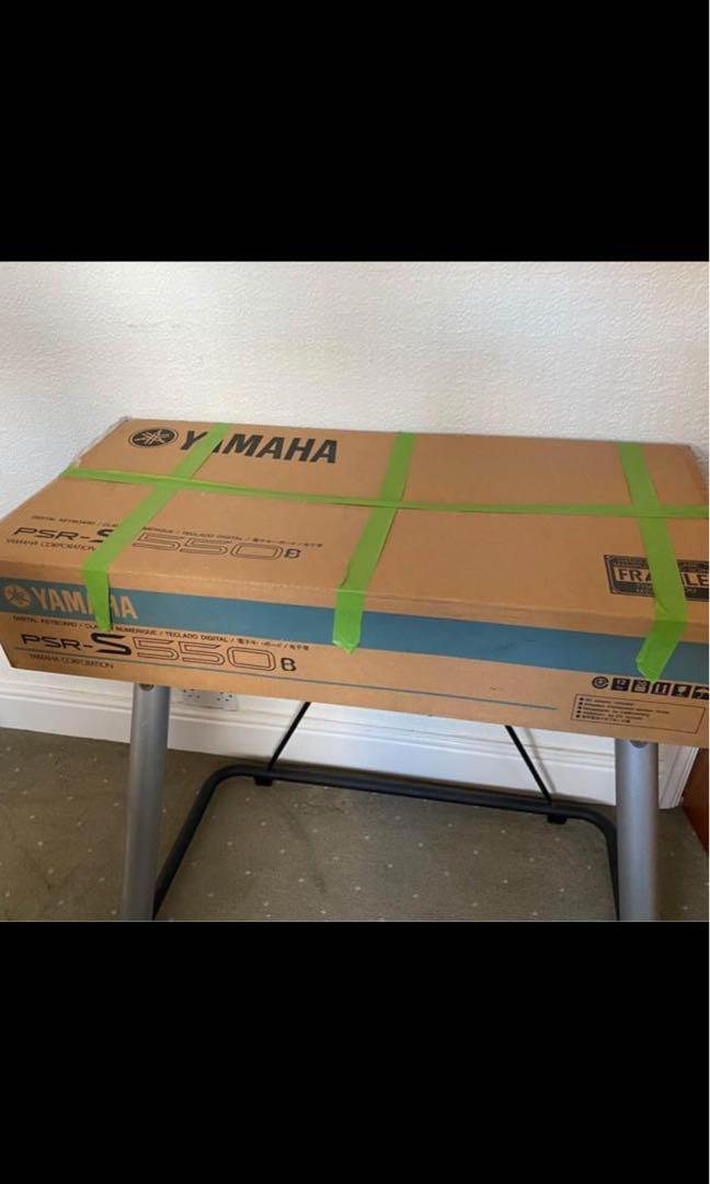 YAMAHA PSR-S550B Workstation keyboard / Digital Piano, Hobbies & Toys ...