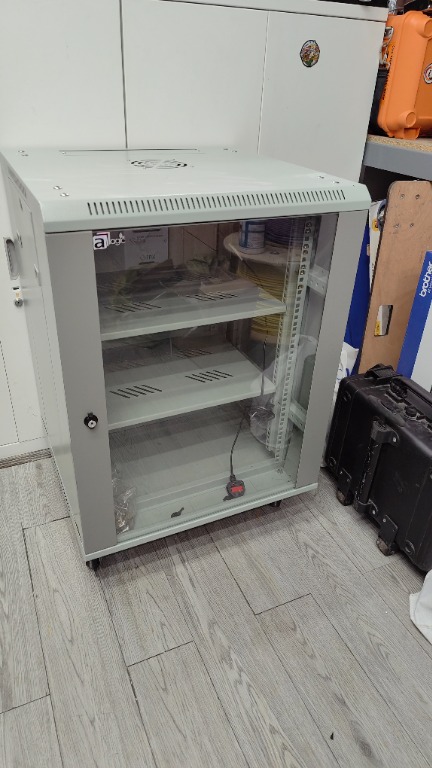 15u server rack, 電腦＆科技, 商務用科技產品 - Carousell