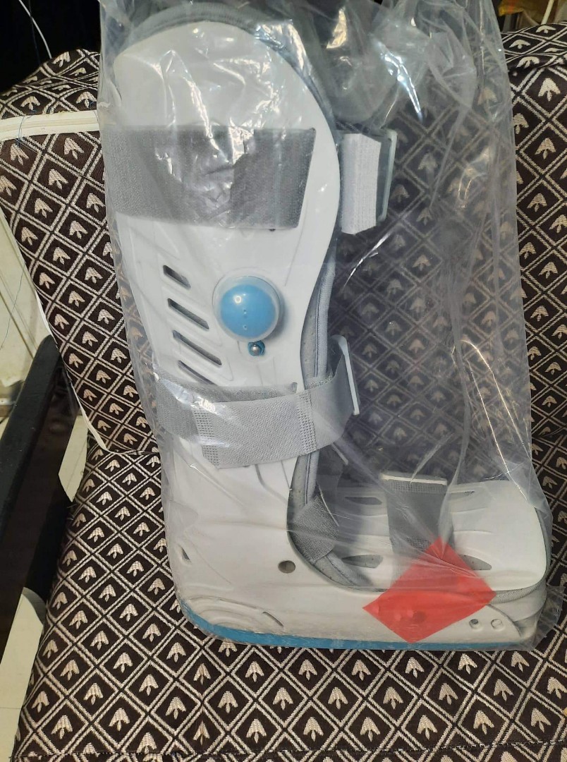 Air cast, Health & Nutrition, Braces, Support & Protection on Carousell