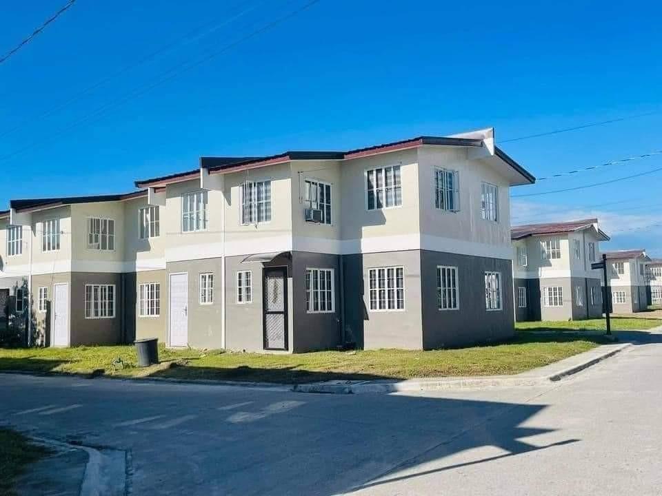 Cash or Bank or Pag ibig loan Alice Lancaster New City, Property, For ...