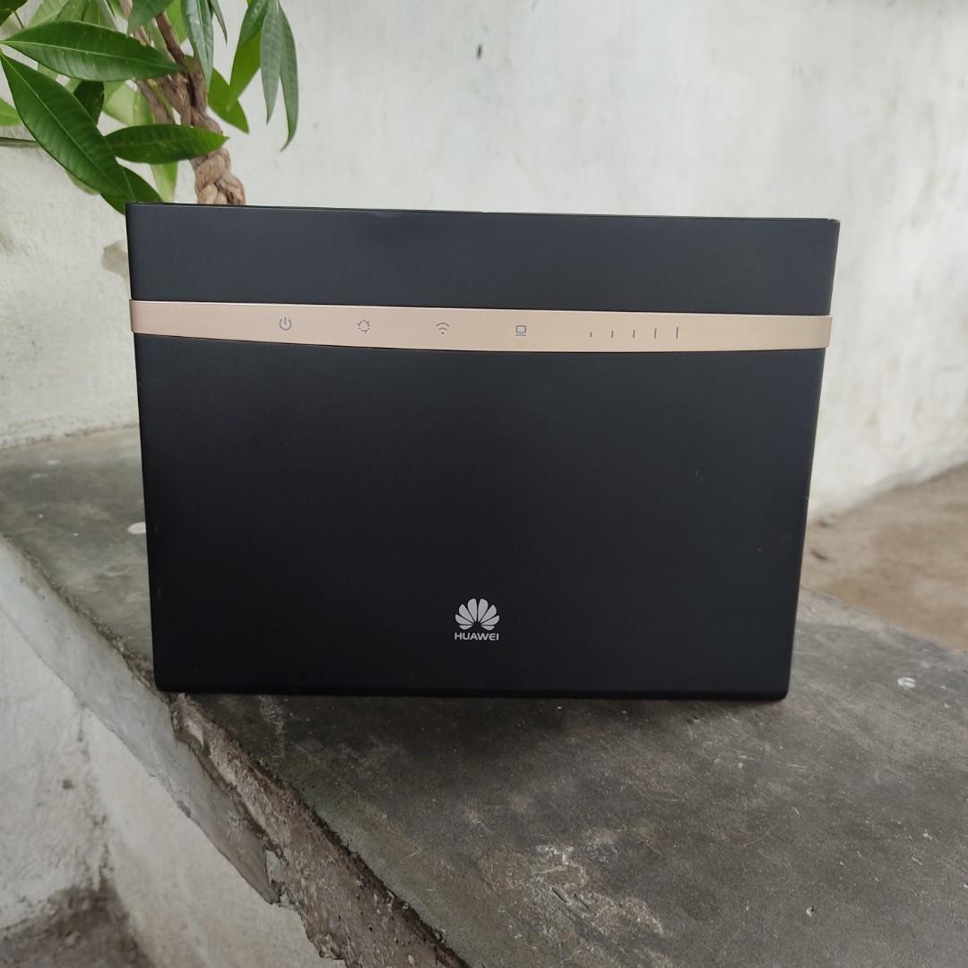 black Mamba modem huawei B525s-65A, Mobile Phones & Gadgets, Other Gadgets on Carousell