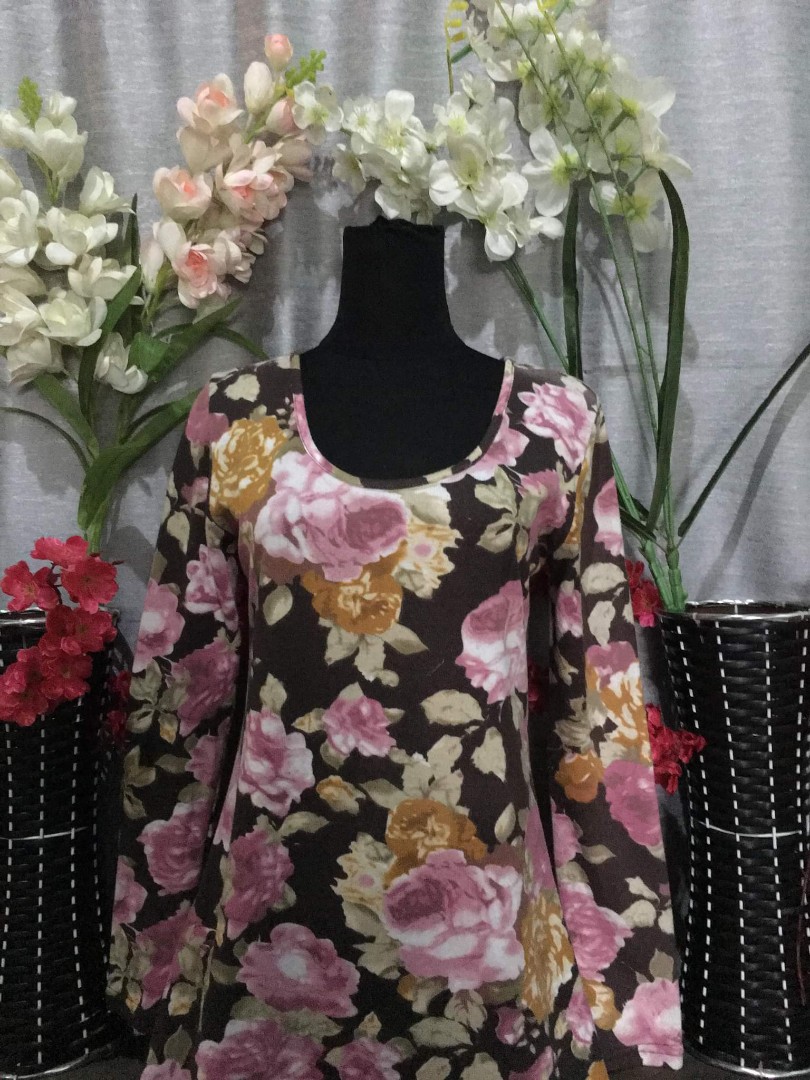 Cotton body hugging dress, Women's Fashion, Dresses & Sets, Dresses on ...