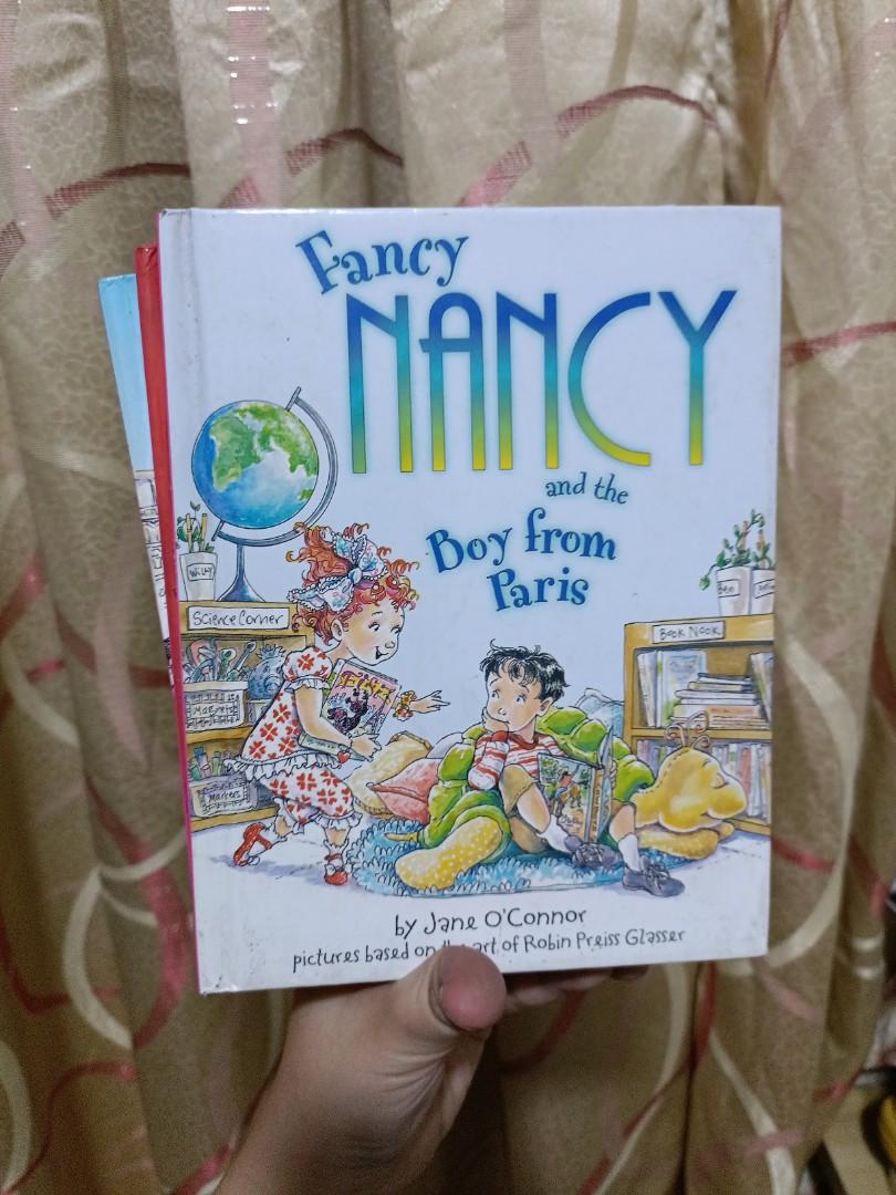 Fancy Nancy Bundle of 4 (The Show Must Go On, At the Museum, Pajama Day ...