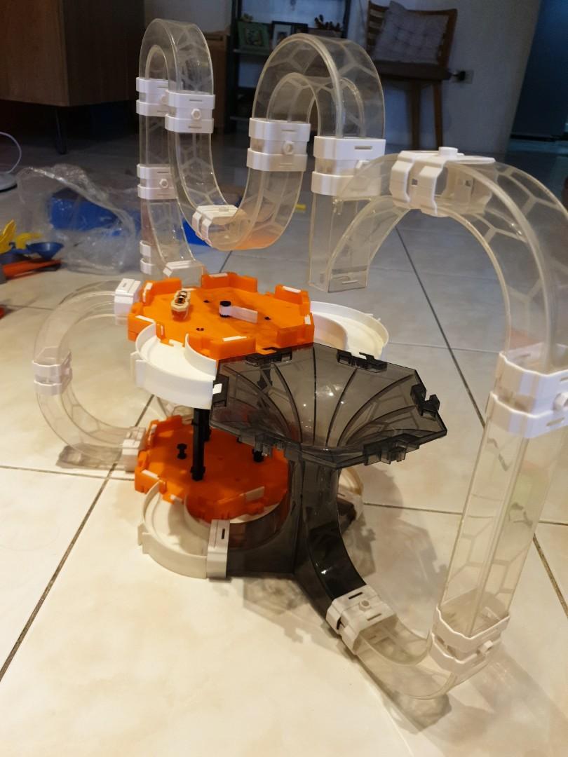 Hexs bug track, Hobbies & Toys, Toys & Games on Carousell