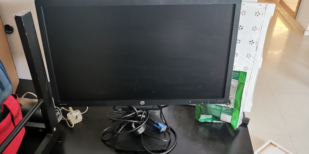 HP 21inch monitor, Computers & Tech, Desktops on Carousell