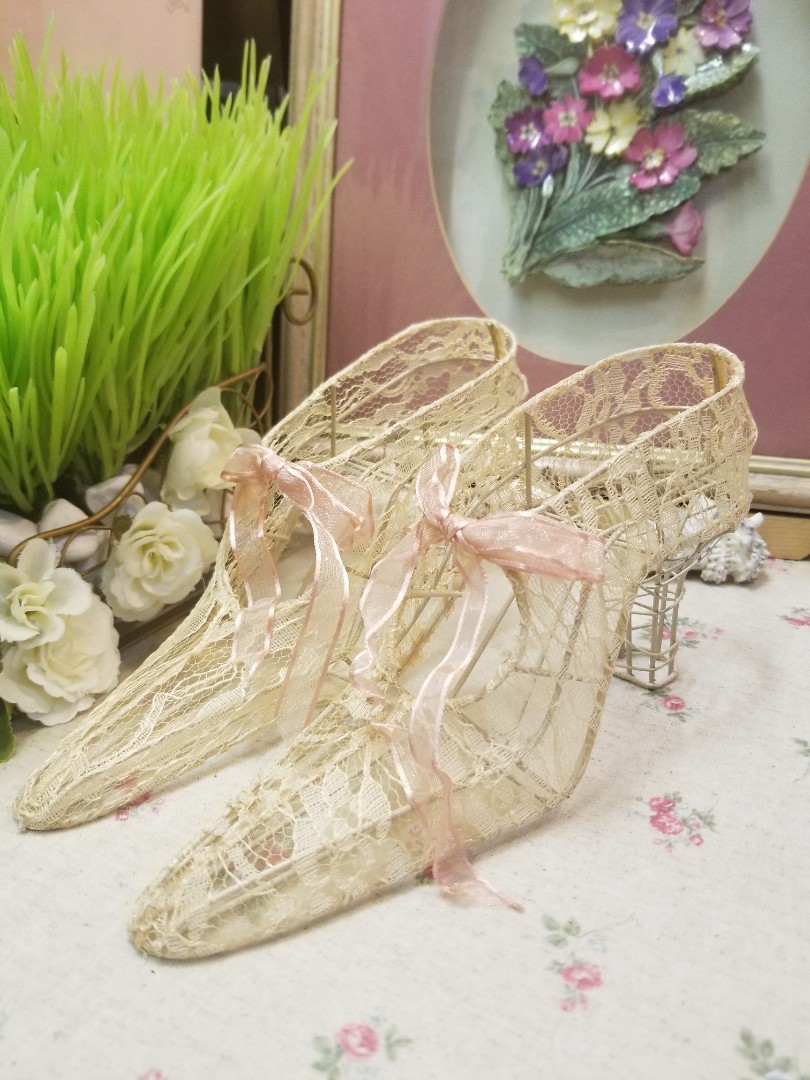 Japan metal wire wedding shose for deco, Furniture & Home Living, Home ...