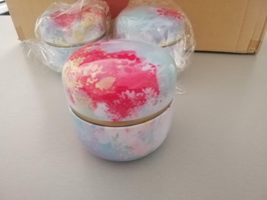 Metal flower container, Hobbies & Toys, Stationery & Craft, Craft ...