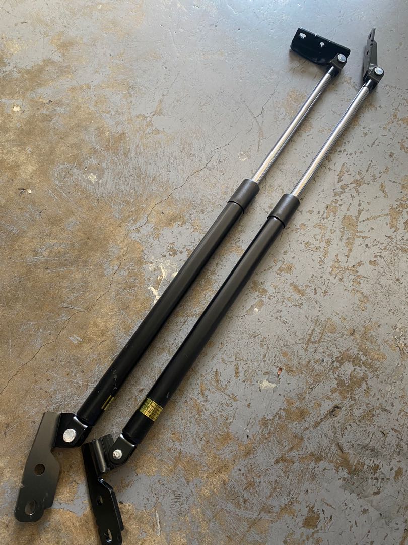 Nissan Urvan Rear door damper, Car Accessories, Car Workshops ...