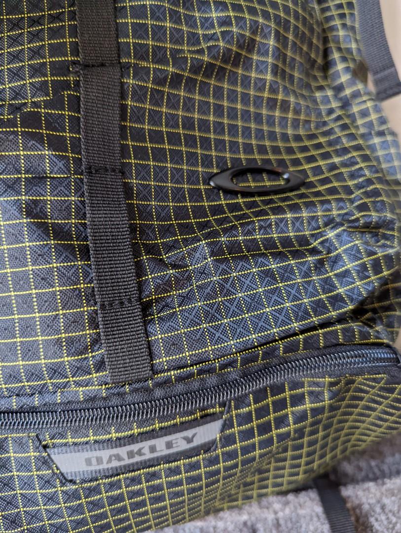 Oakley Essential Box Pack L 4.0 Backpack 32L, Men's Fashion, Bags ...
