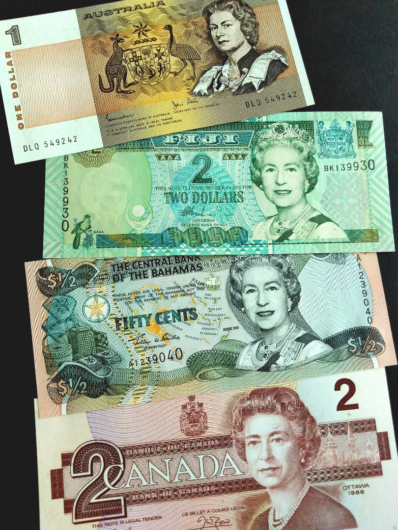 Queen Elizabeth II banknote #4ba, Hobbies & Toys, Memorabilia ...